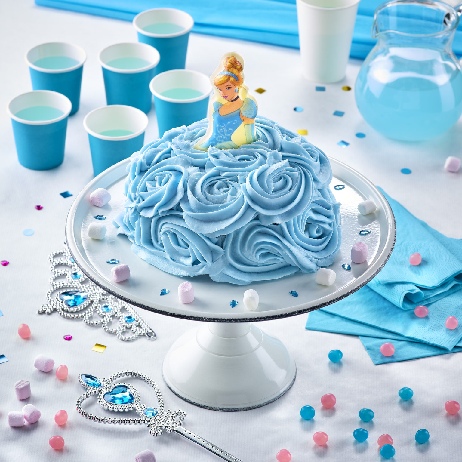 Gâteau d'anniversaire Cendrillon, gâteau princesse Cendrillon en pâte à ...